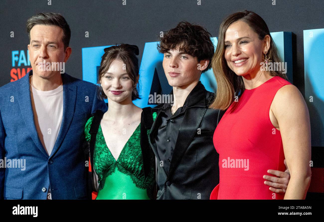 Los Angeles, Usa. November 2023. Ed Helms, Emma Myers, Brady Noon und ...