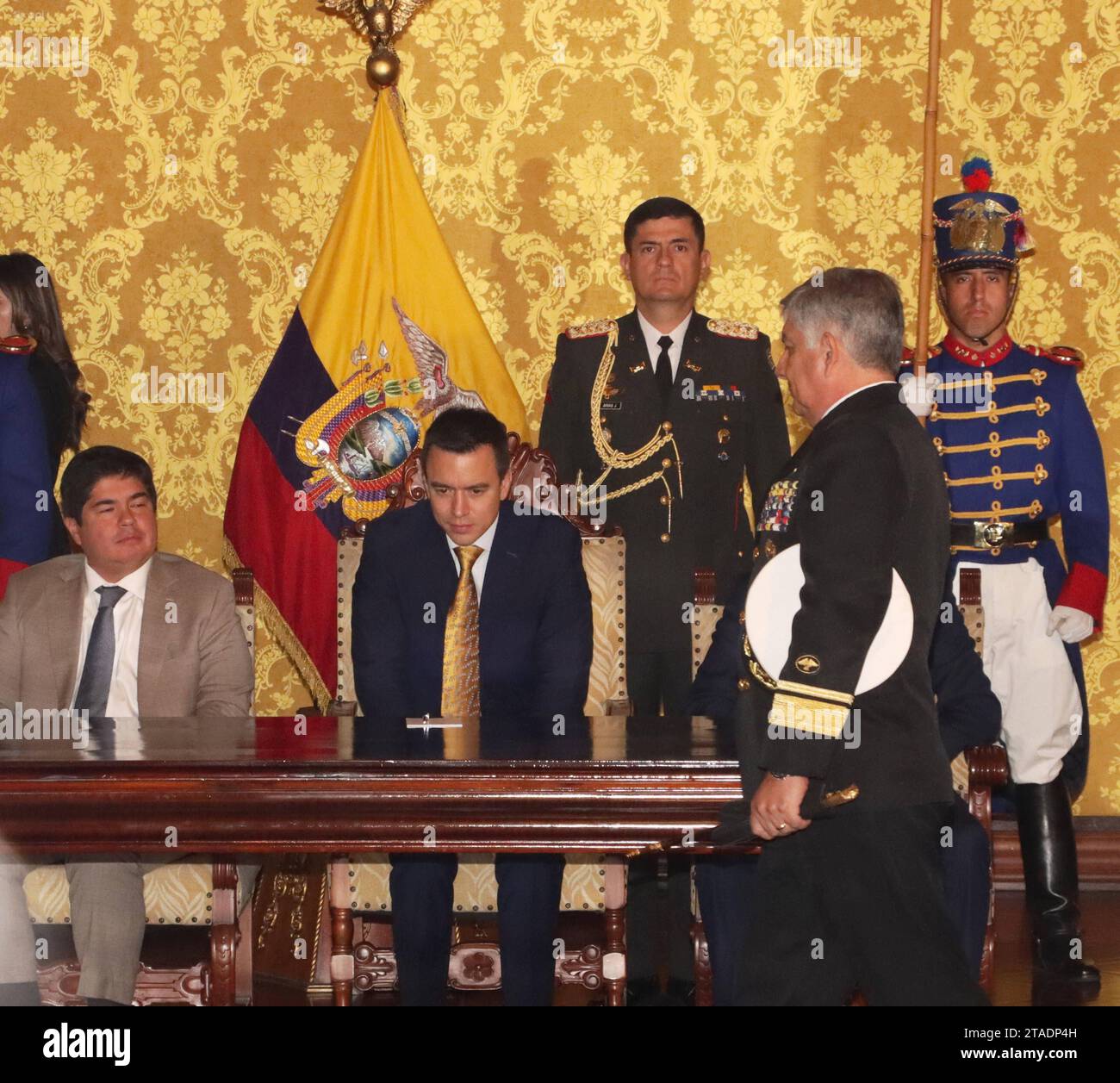 NOBOA-POSESION-ALTO-MANDO-MILITAR Quito, jueves 30 de noviembre del ...
