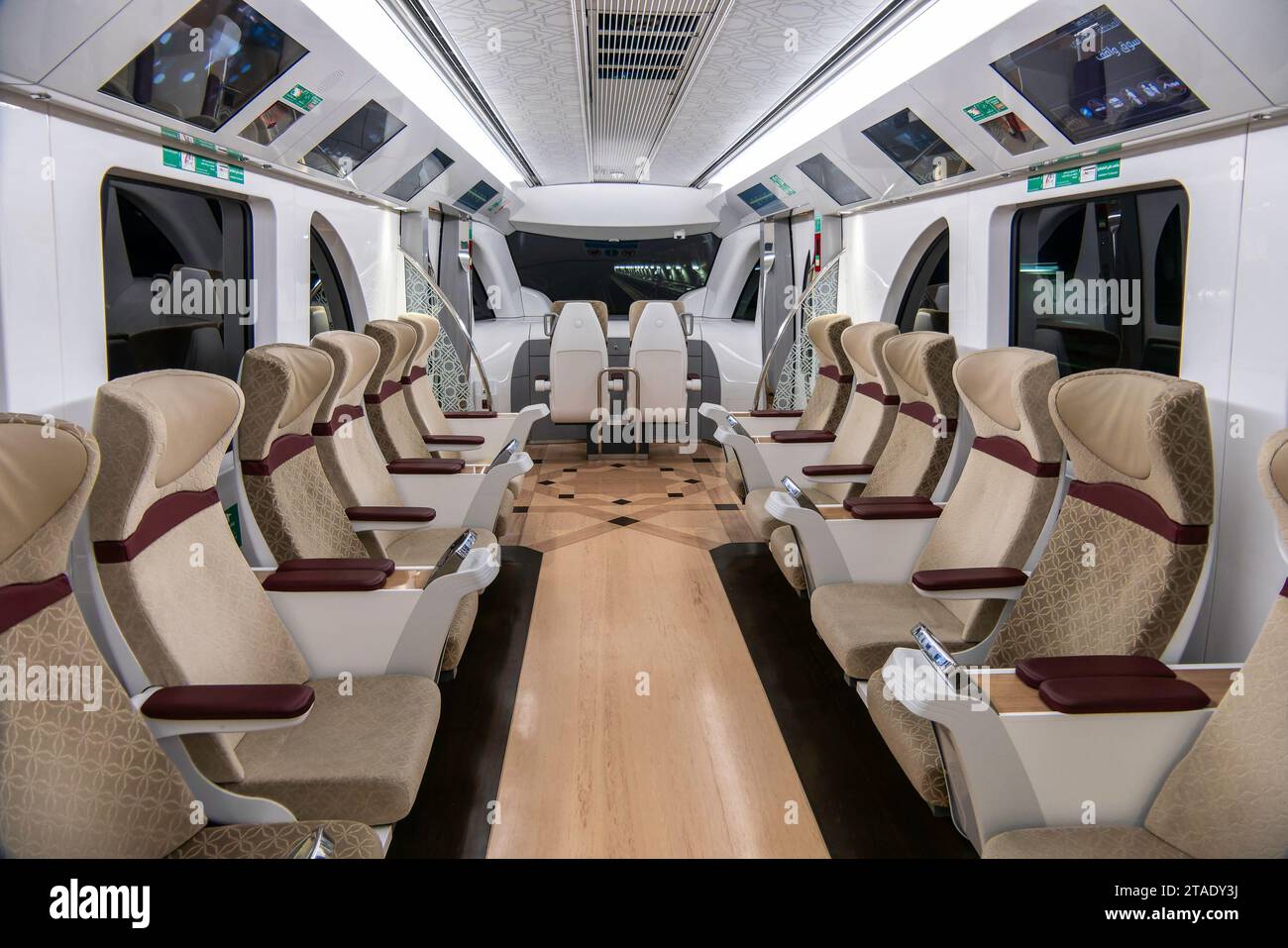 Katar u bahn -Fotos und -Bildmaterial in hoher Auflösung – Alamy