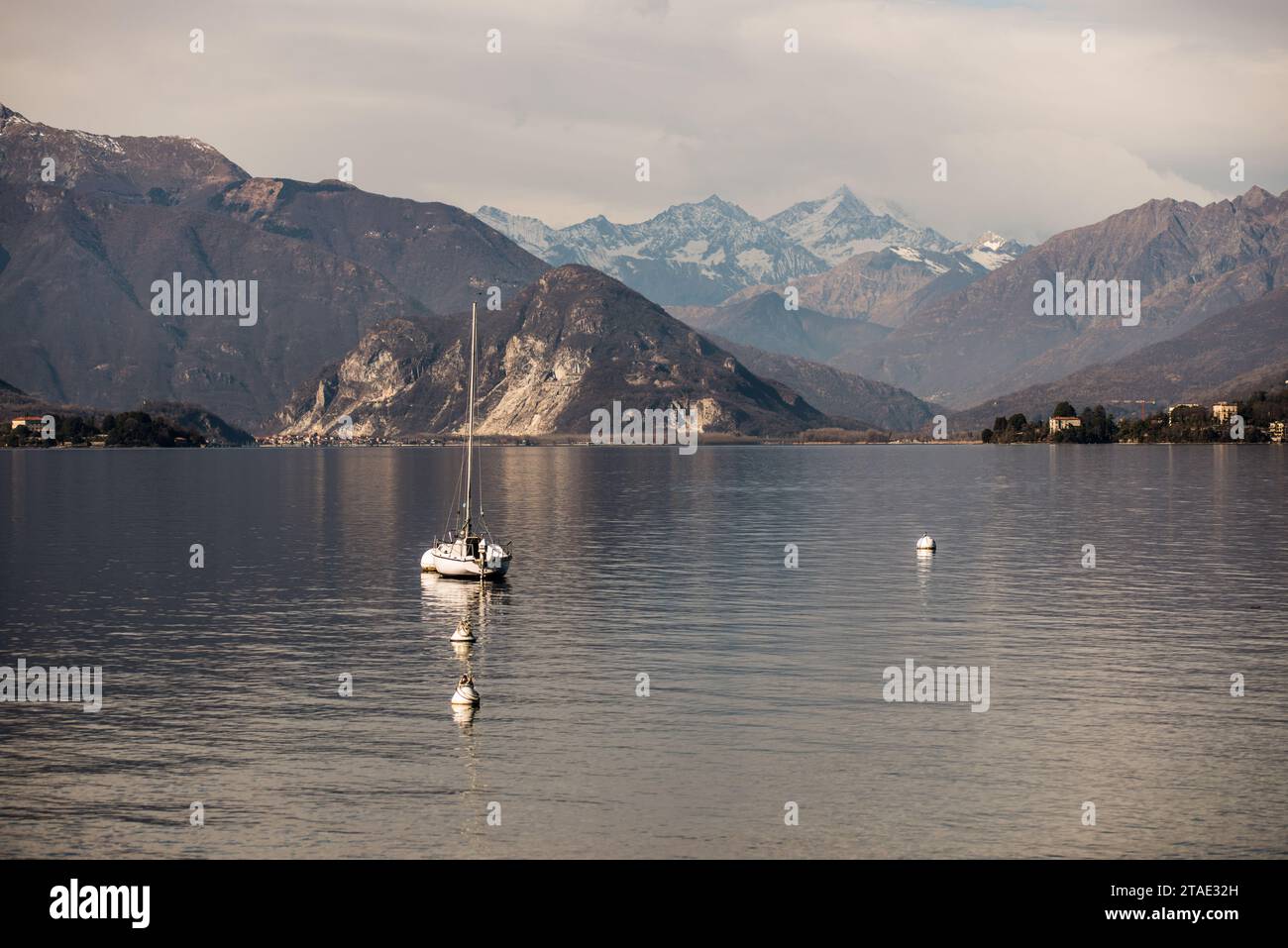 Lago porto acqua -Fotos und -Bildmaterial in hoher Auflösung – Alamy