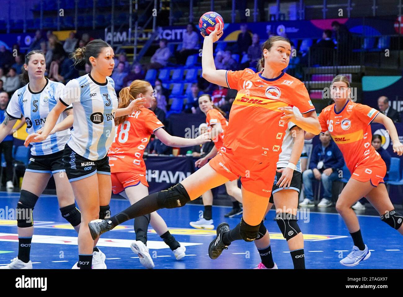 Martina Romero aus Argentinien, Yvette Broch aus den Niederlanden ...