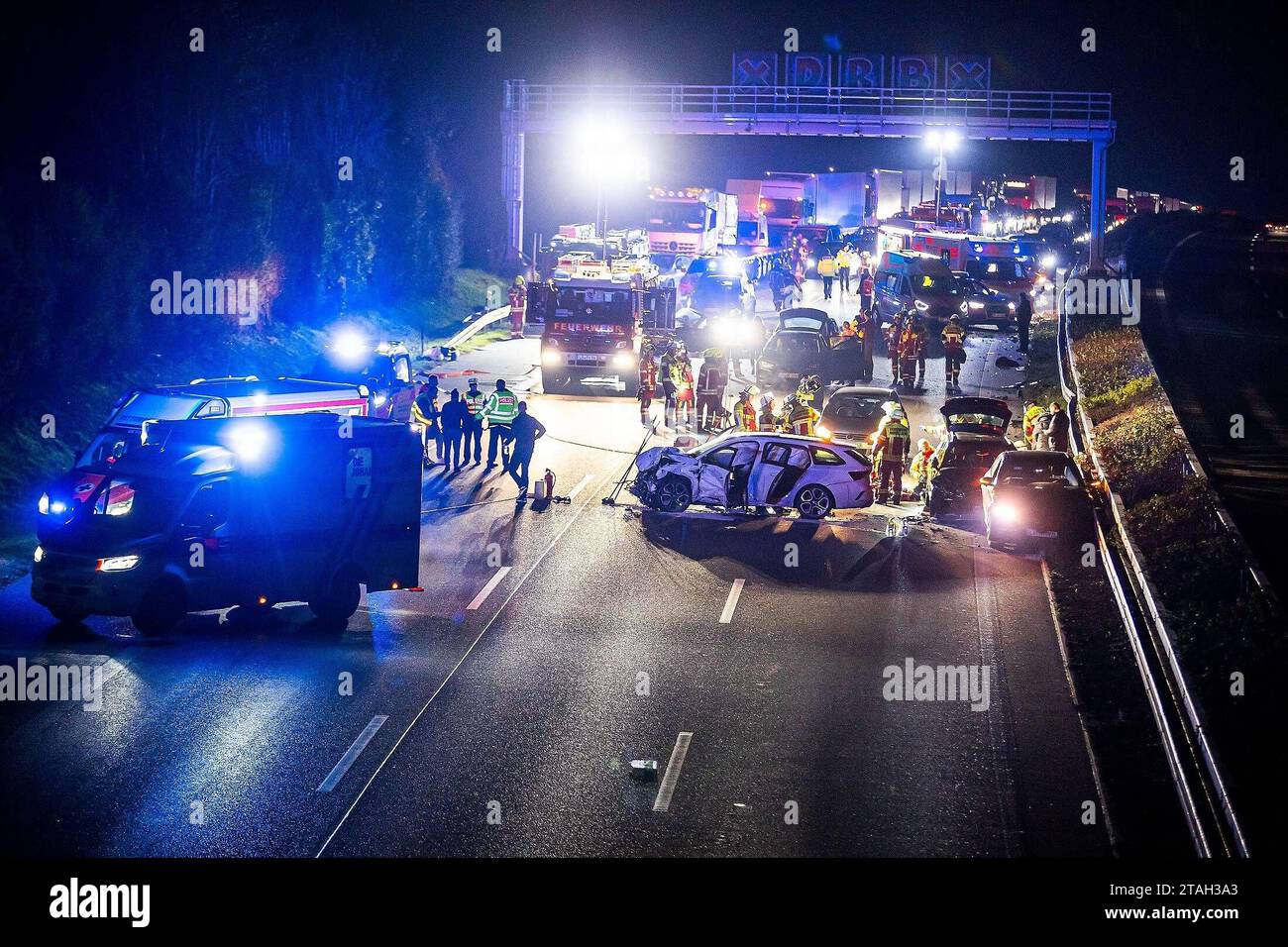 Schwerer Verkehrsunfall auf A81 bei Mundelsheim: Großeinsatz der Rettungskräfte für mehrere ...