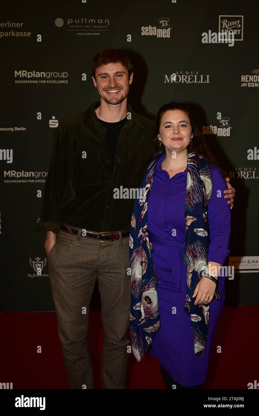 Frederic Brossier und Ronja Forcher bei der Strassenfeger Charity ...