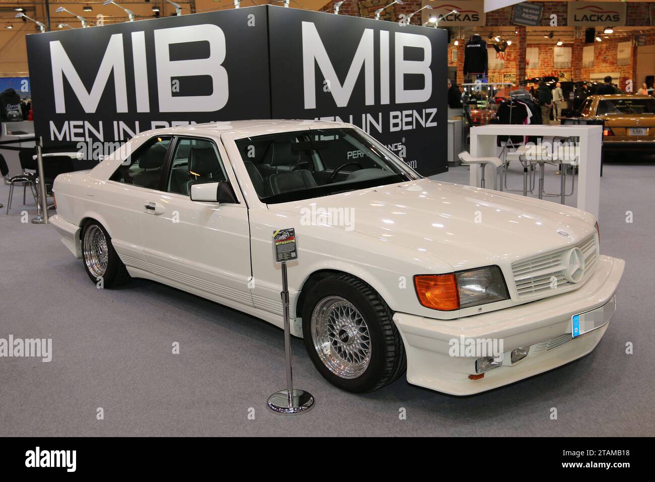 Mercedes-Benz 500 SEC Gullwing SGS Styling Garage Baujahr 1984, Baureihe C126, S-Klasse Coupé ...