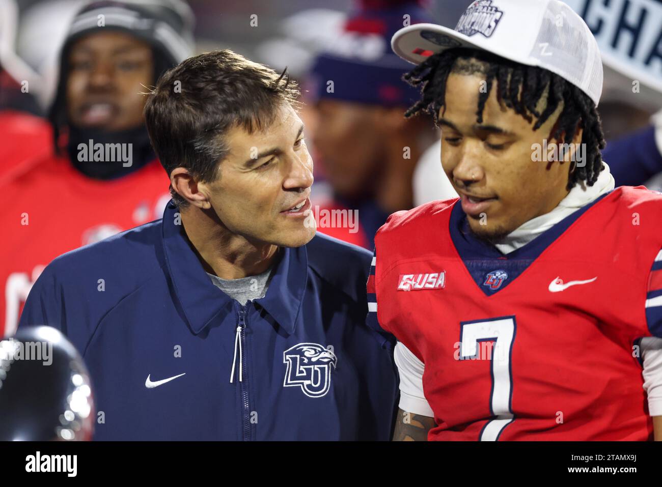 Lynchburg, Virginia, USA. Dezember 2023. Jamey Chadwell feiert den Sieg ...