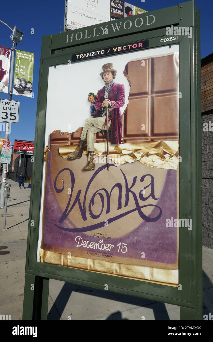Los Angeles, Kalifornien, USA 1. Dezember 2023 Wonka Reklametafel mit ...