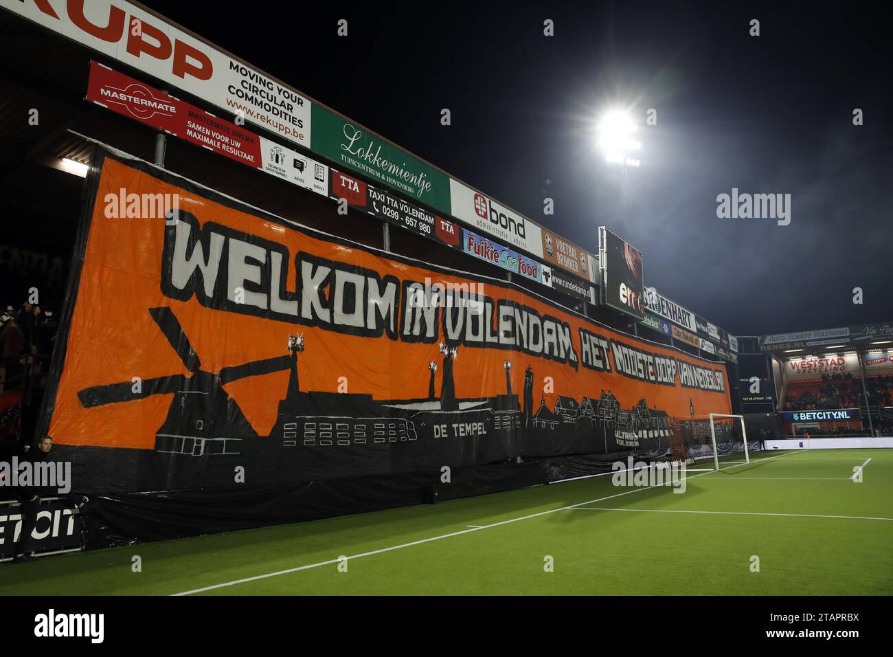 VOLENDAM - Atmosphäre-Aktion der Fans des FC Volendam während des ...