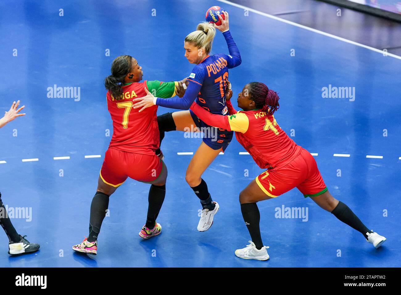 Hermida chanaelle mongo makouala -Fotos und -Bildmaterial in hoher ...