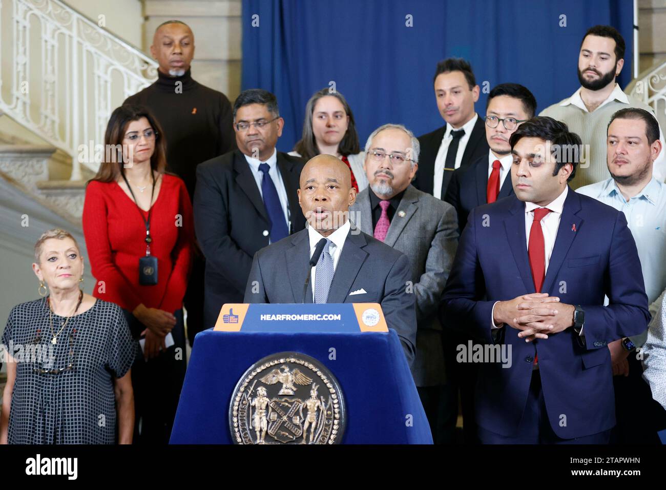 New York, USA, 01. Dezember 2023 - Bürgermeister Eric Adams, GMHC ...