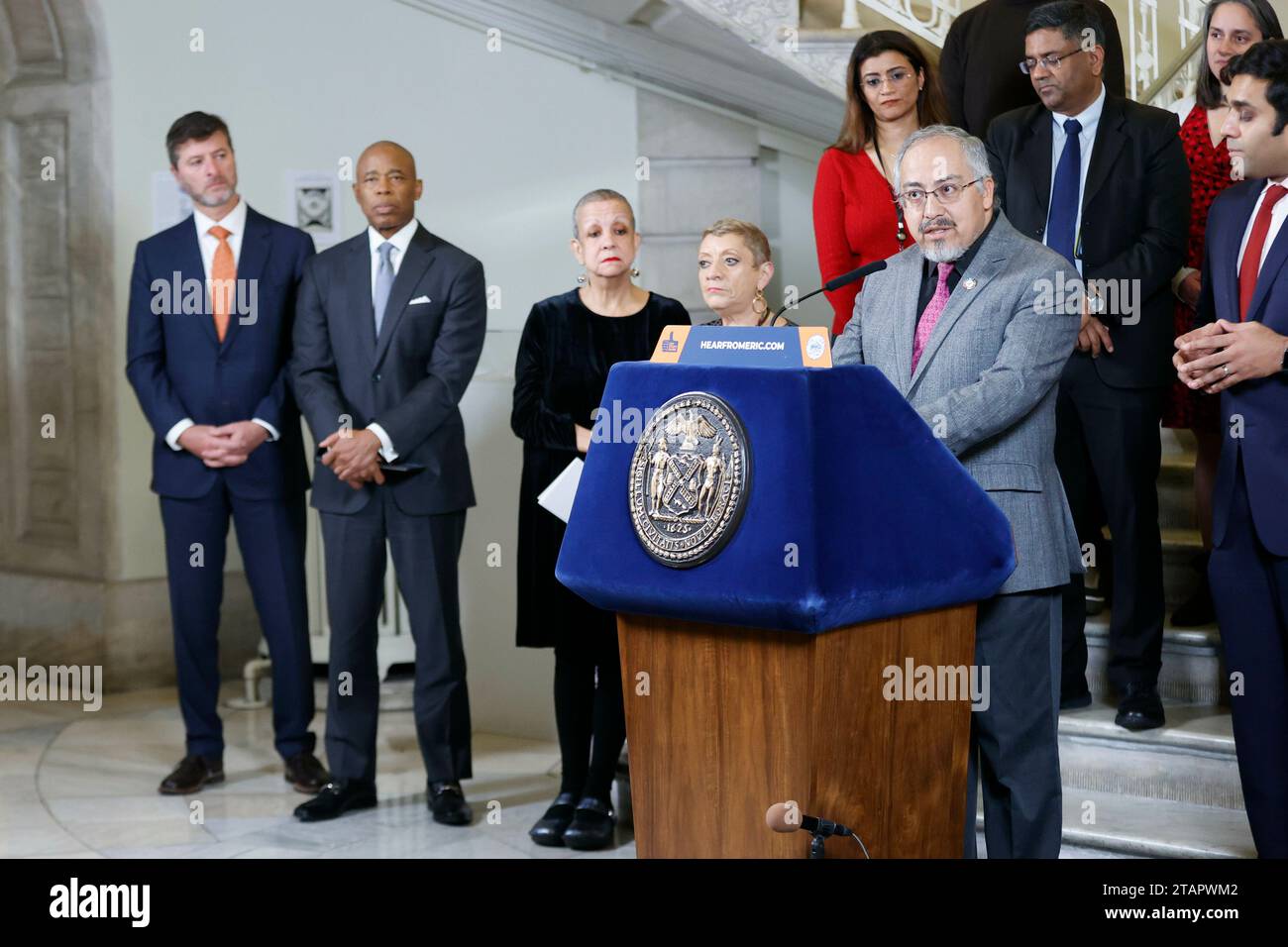New York, USA, 01. Dezember 2023 - Bürgermeister Eric Adams, GMHC ...