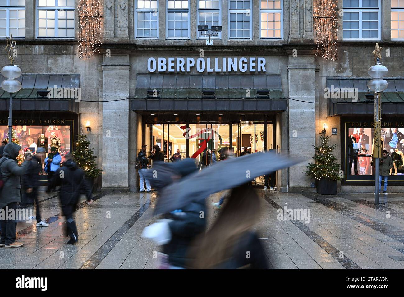 Der Oberpollinger ist ein bekanntes gehobenes Warenhaus in der ...