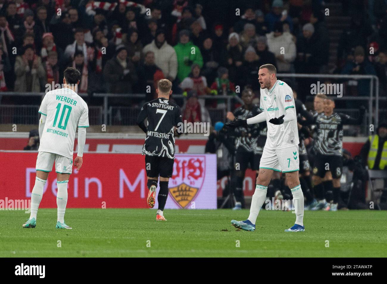 Stuttgart, Deutschland. Dezember 2023. Tor zum 1:0 durch Deniz Undav (VfB Stuttgart #26) Frust ...