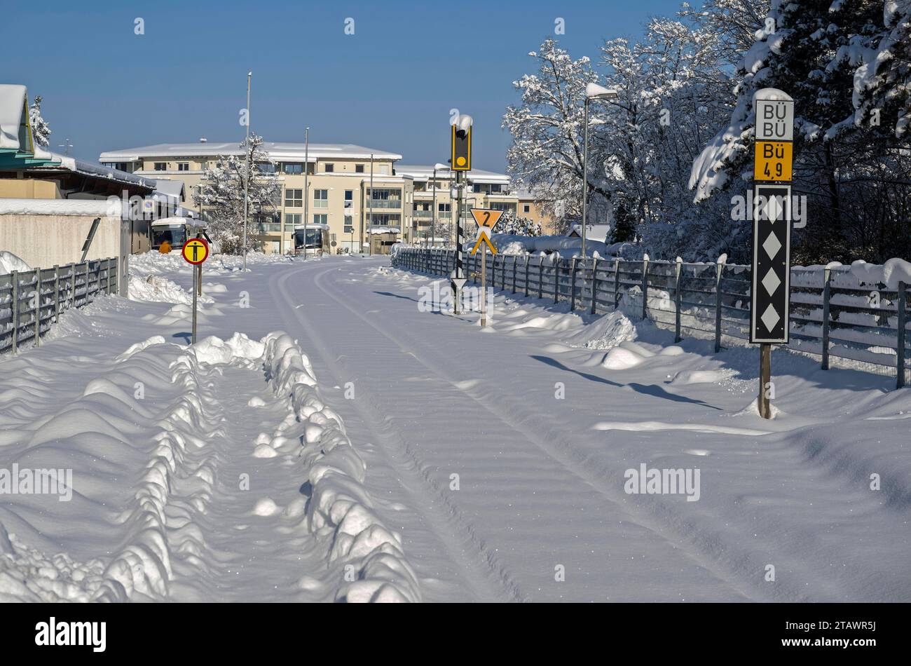 03.12.2023, Winter in Bayern. Große Mengen Neuschnee auch in Bad ...