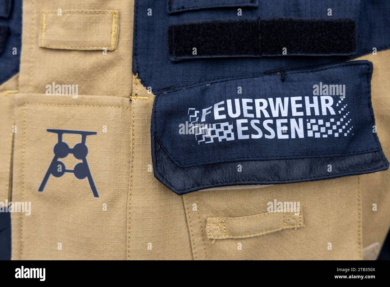 Demonstration von Verdi in Essen am Rathaus. 04.12.2023, EU, DEU ...