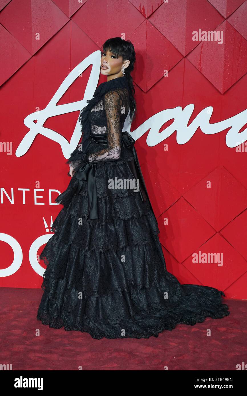 Winnie Harlow nahm an den Fashion Awards 2023 Teil, die von Pandora in ...