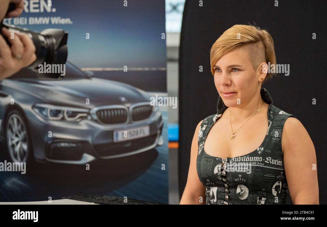 20231204 Fotoshooting mit Manfred Baumann für den DAC Kalender WIEN, OESTERREICH - 04. DEZEMBER ...