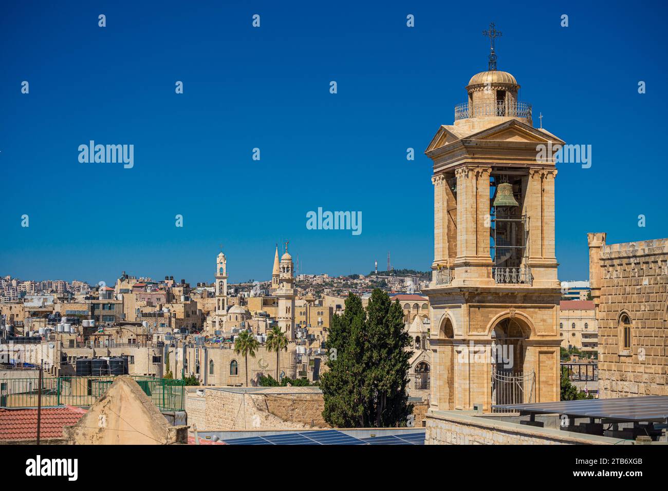 Blick auf Bethlehem mit Kirchen und Moscheen ist Bethlehem eine Stadt ...