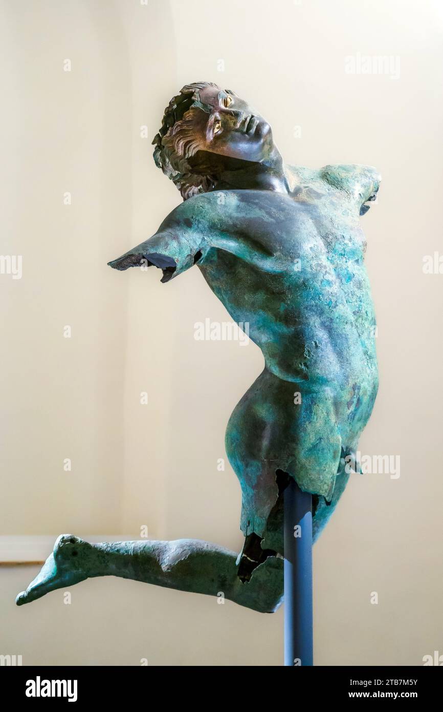 Antike griechische bronzestatue -Fotos und -Bildmaterial in hoher ...