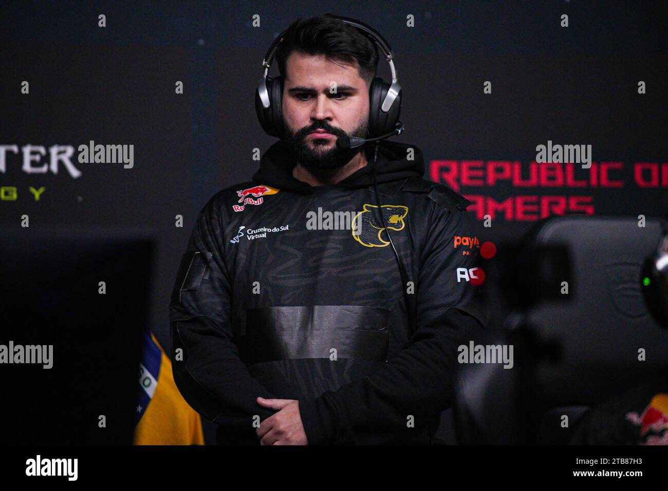 ESPOO, FINNLAND - 1. DEZEMBER: Trainer Nicholas 'guerri' Nogueira von ...