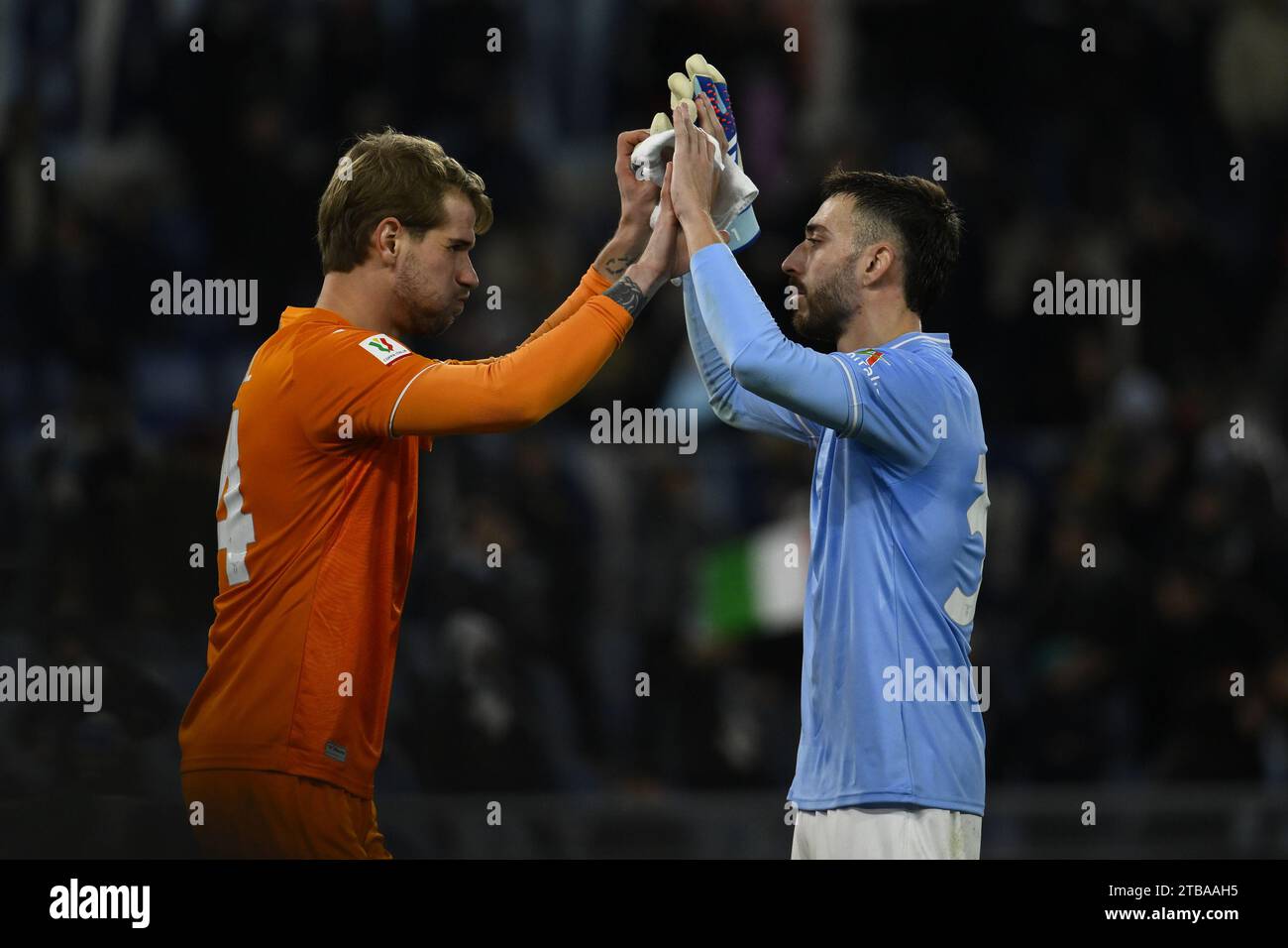 Rom, Italien. Dezember 2023. Ivan Provedel und Mario Gila von S.S ...