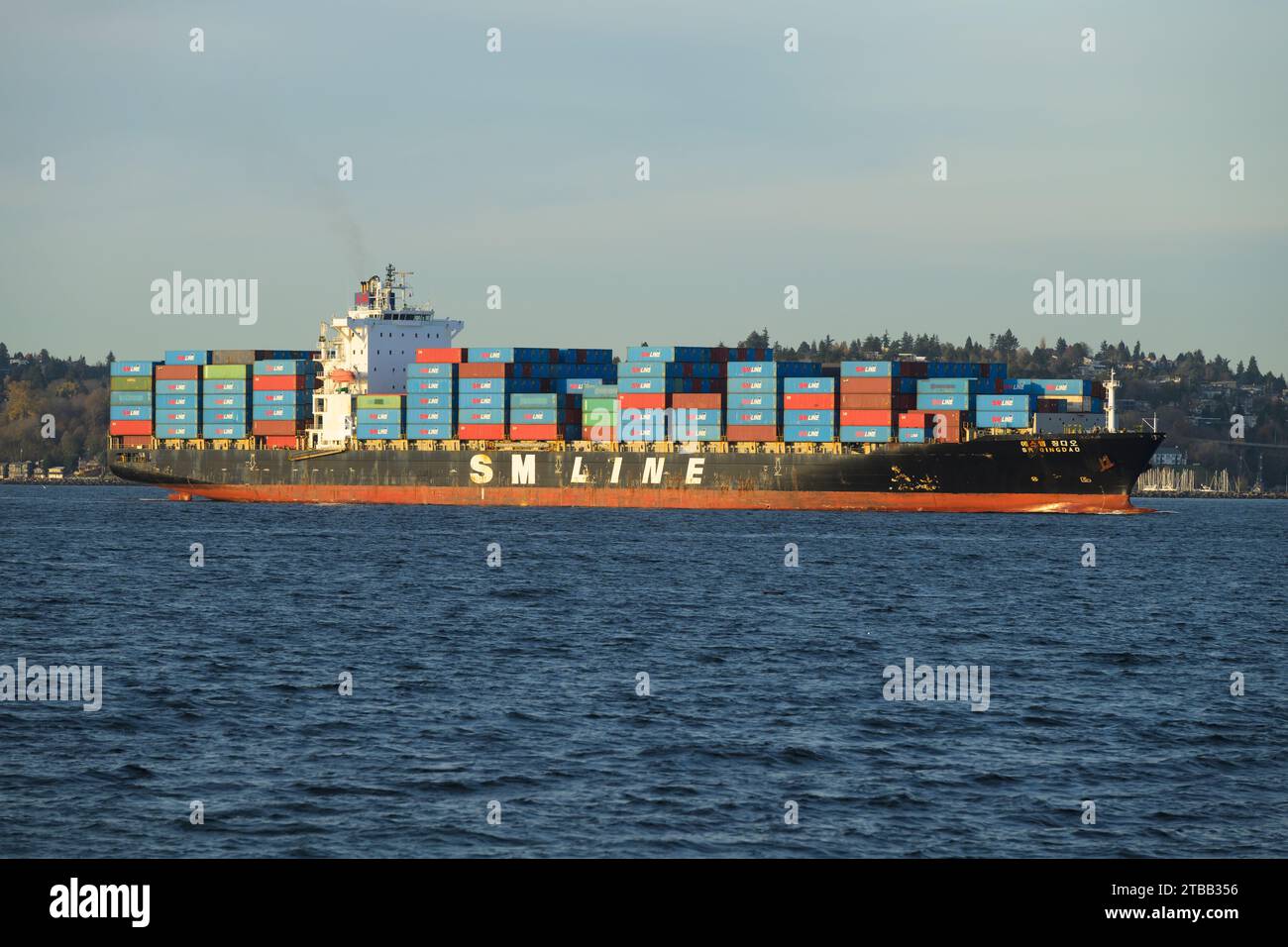 Seattle - 20. November 2023; Containerschiff der SM Line Qingdao ...