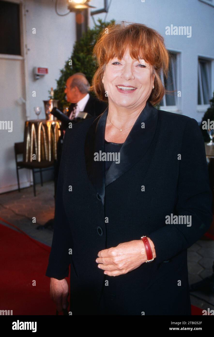 Nina hoger 2000 -Fotos und -Bildmaterial in hoher Auflösung – Alamy