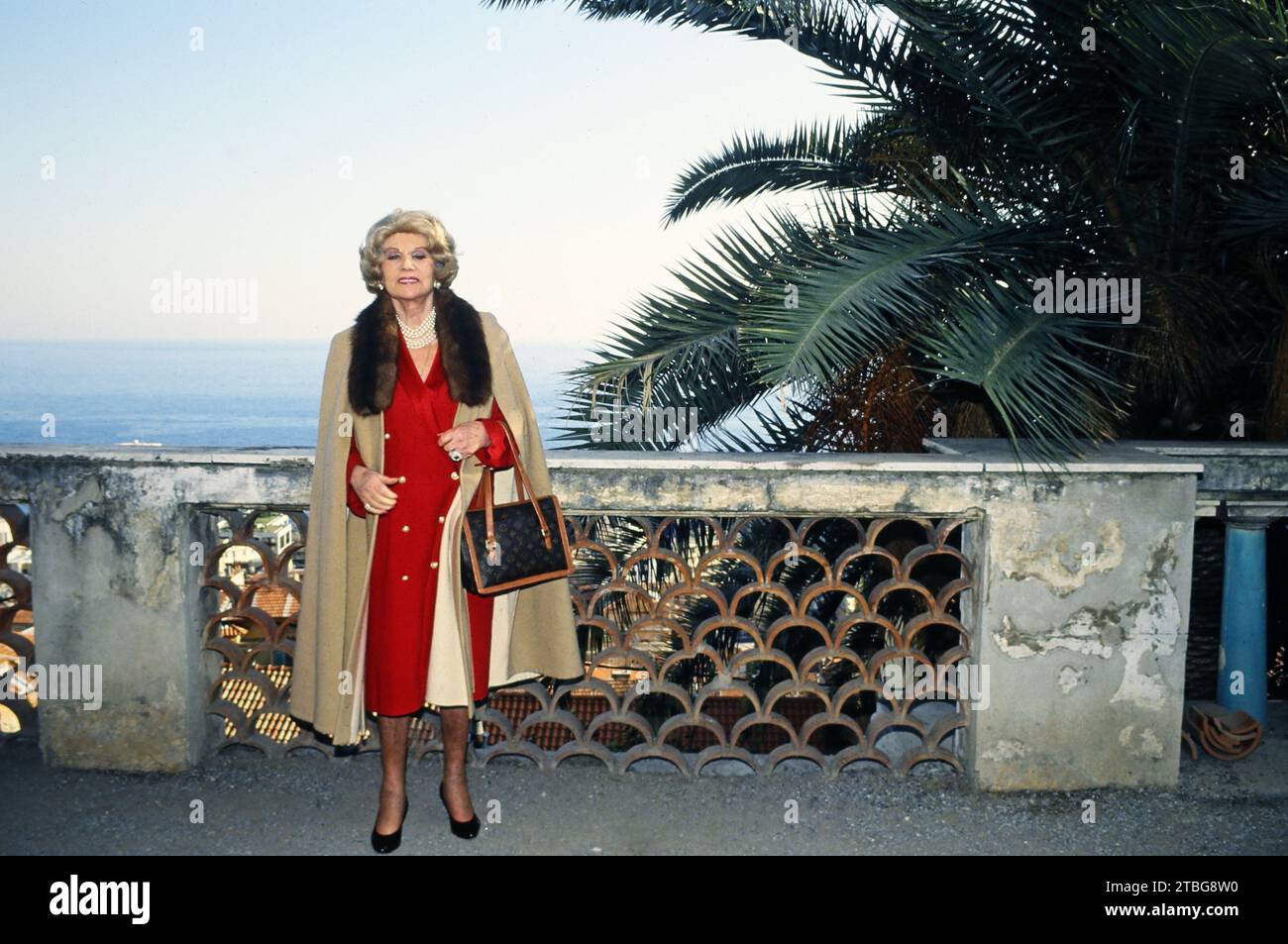 Vera Kalman, ehemalige Filmschauspielerin und Autorin, in einer ...