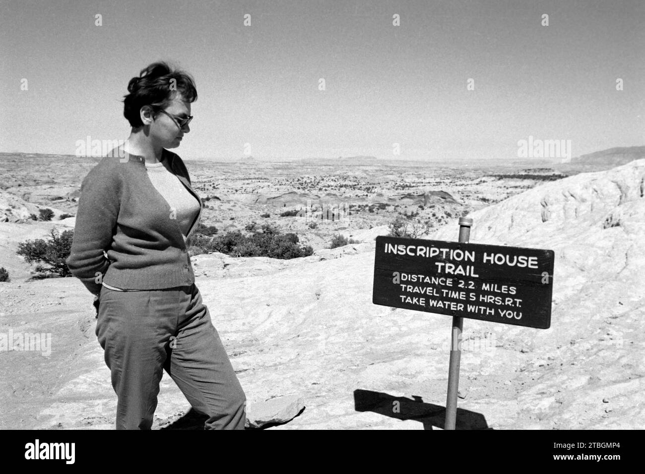 Ein Schild im Navajo National Monument weist auf den Beginn des ...