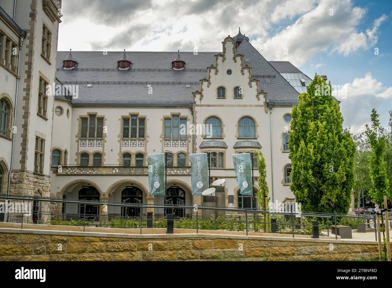Volkshaus jena -Fotos und -Bildmaterial in hoher Auflösung – Alamy