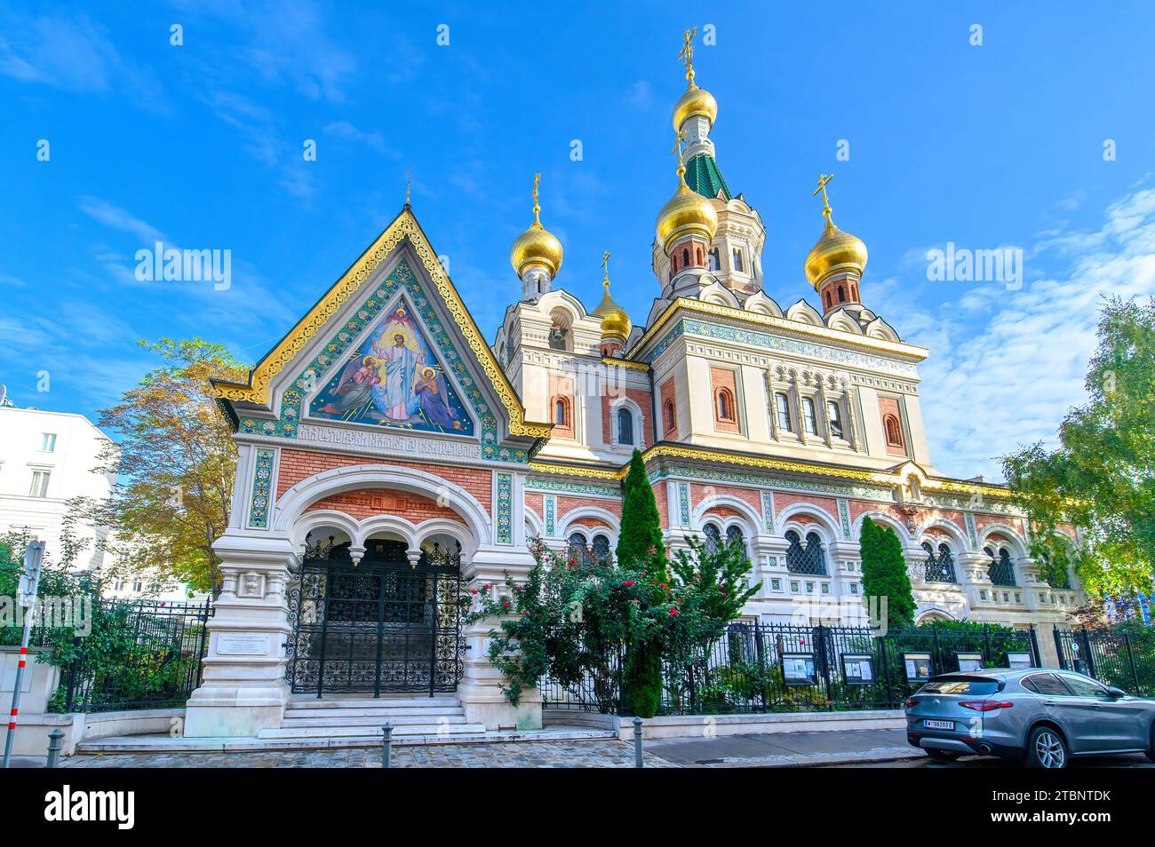 Russische kathedrale zum heiligen nikolaus -Fotos und -Bildmaterial in hoher Auflösung – Alamy