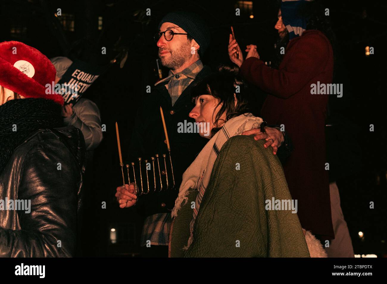 Manhattan, USA. Dezember 2023. Mehrere hundert Juden und fast ein ...