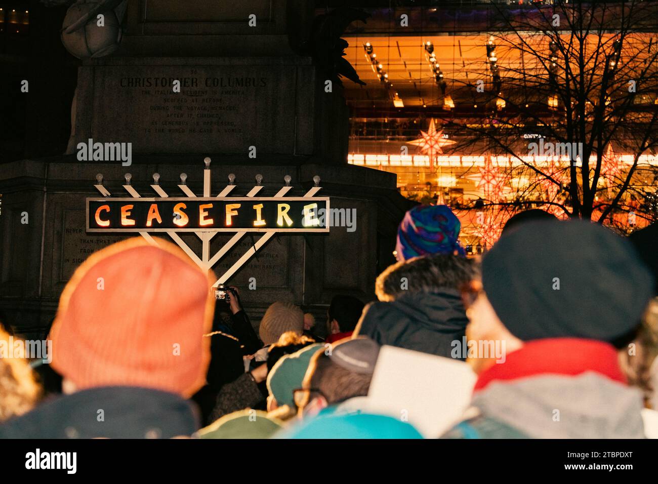 Manhattan, USA. Dezember 2023. Mehrere hundert Juden und fast ein ...