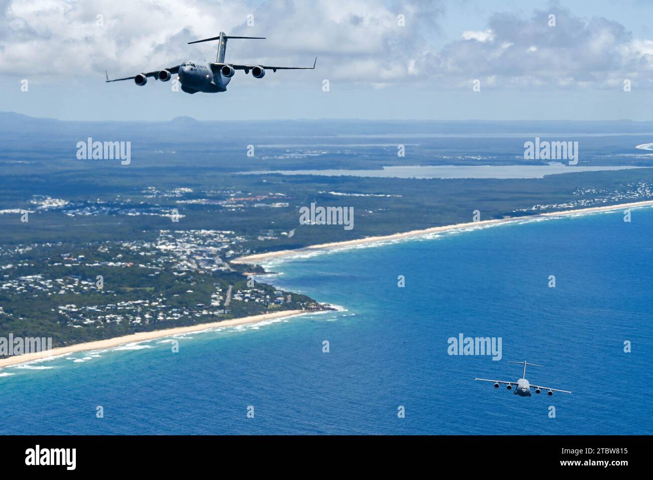 Die US Air Force und die Royal Air Force C-17 Globemaster III nehmen an ...