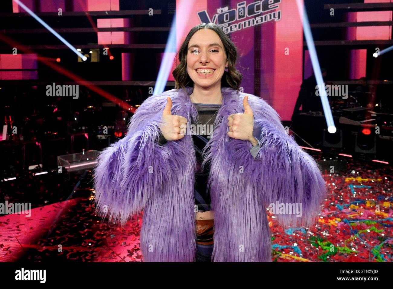 Malou Lovis Kreyelkamp im Finale der 13. Staffel der Castingshow „The Voice of Germany“ 2023 im ...
