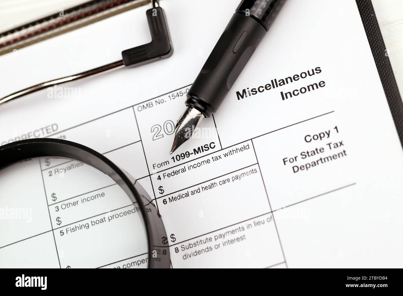 IRS-Formular 1099-MISC Verschiedenes Einkommen leer auf A4-Tablette ...