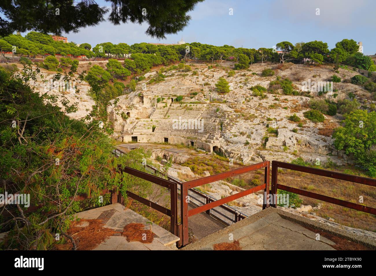 CAGLIARI, ITALIEN – 17. OKT 2023 – Tagesblick auf das römische ...