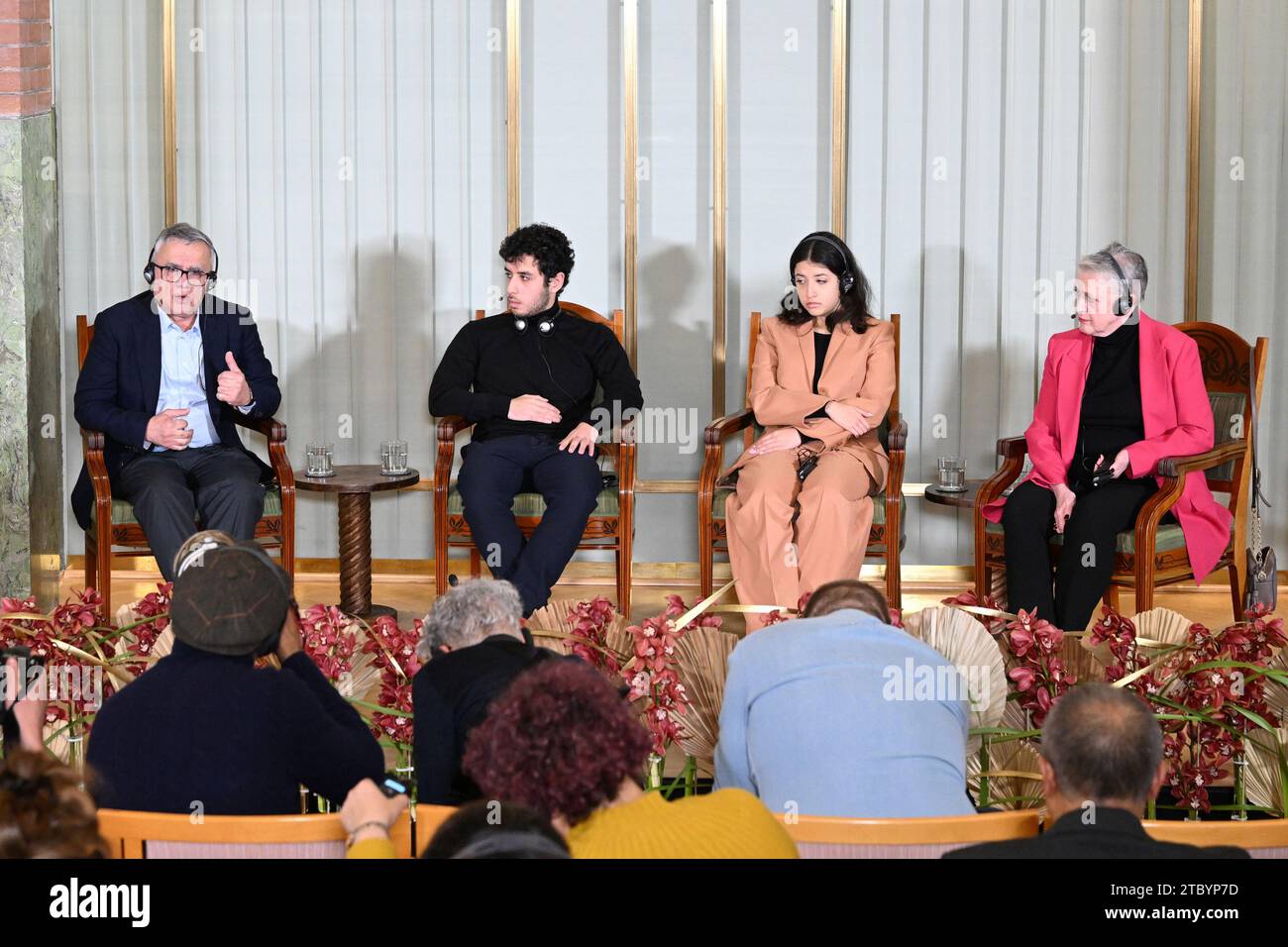 Der Leiter des norwegischen Nobelkomitees Berit Reiss-Andersen hält als ...