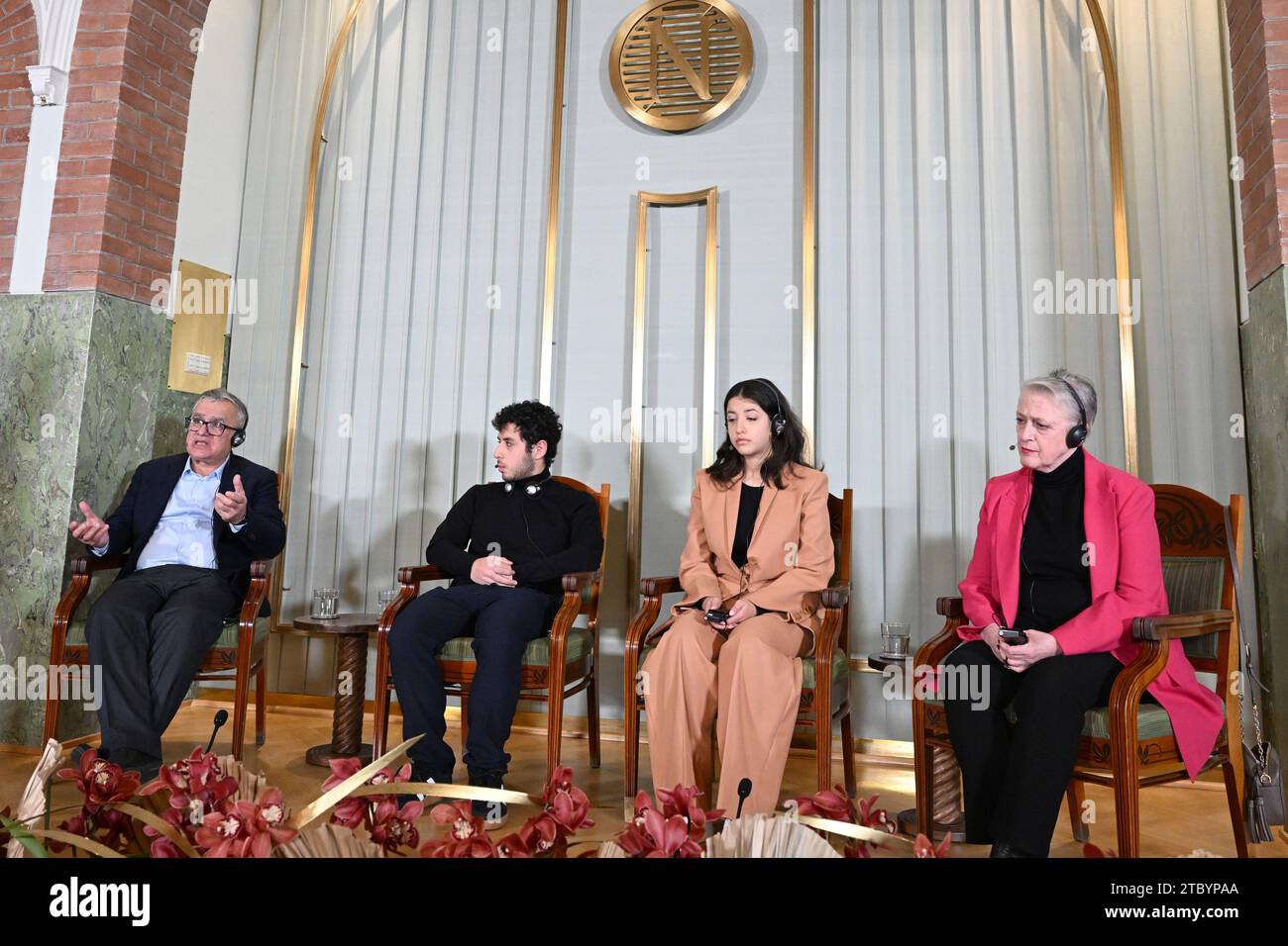 Der Leiter des norwegischen Nobelkomitees Berit Reiss-Andersen hält als ...