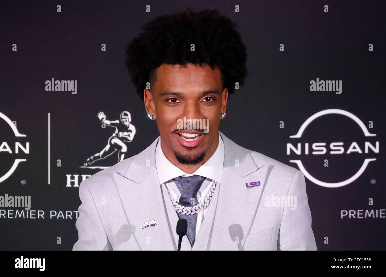 New York, Usa. Dezember 2023. LSU Quarterback Jayden Daniels spricht ...