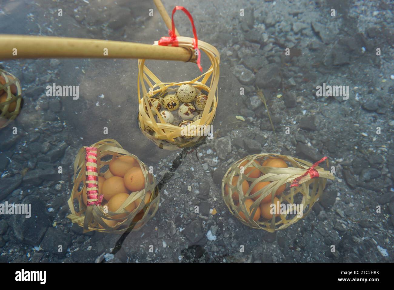 Warme quellen natinalpark thailand -Fotos und -Bildmaterial in hoher ...