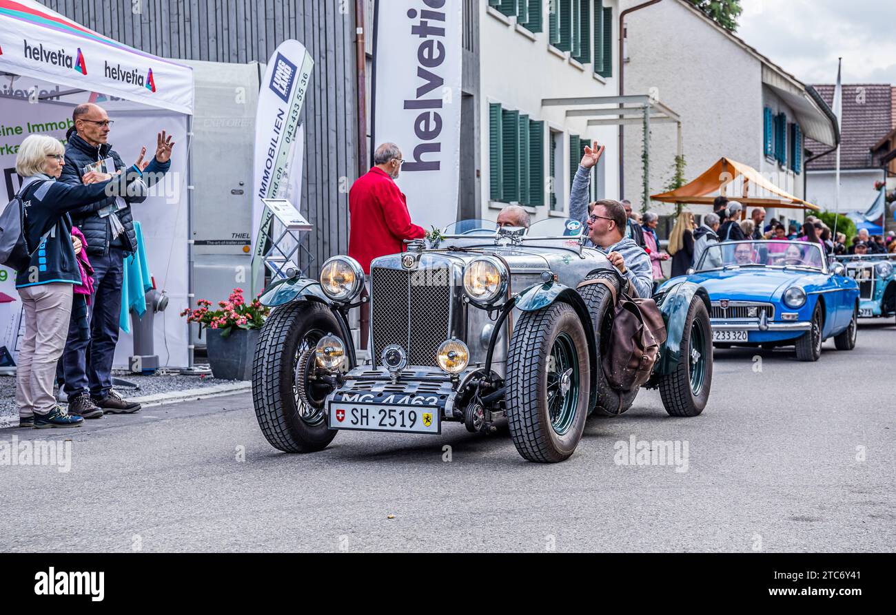 Herbstmesse Rafz ein MG TA Special Roadster mit Baujahr 1937 fährt ...