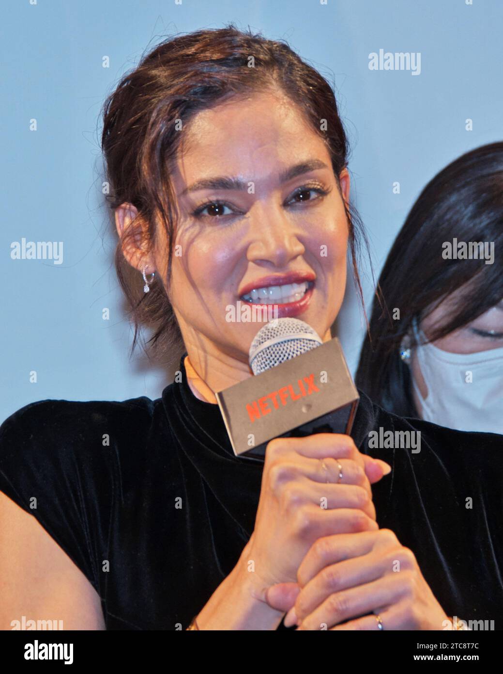 Tokio, Japan. Dezember 2023. Die Schauspielerin Sofia Boutella nimmt am ...