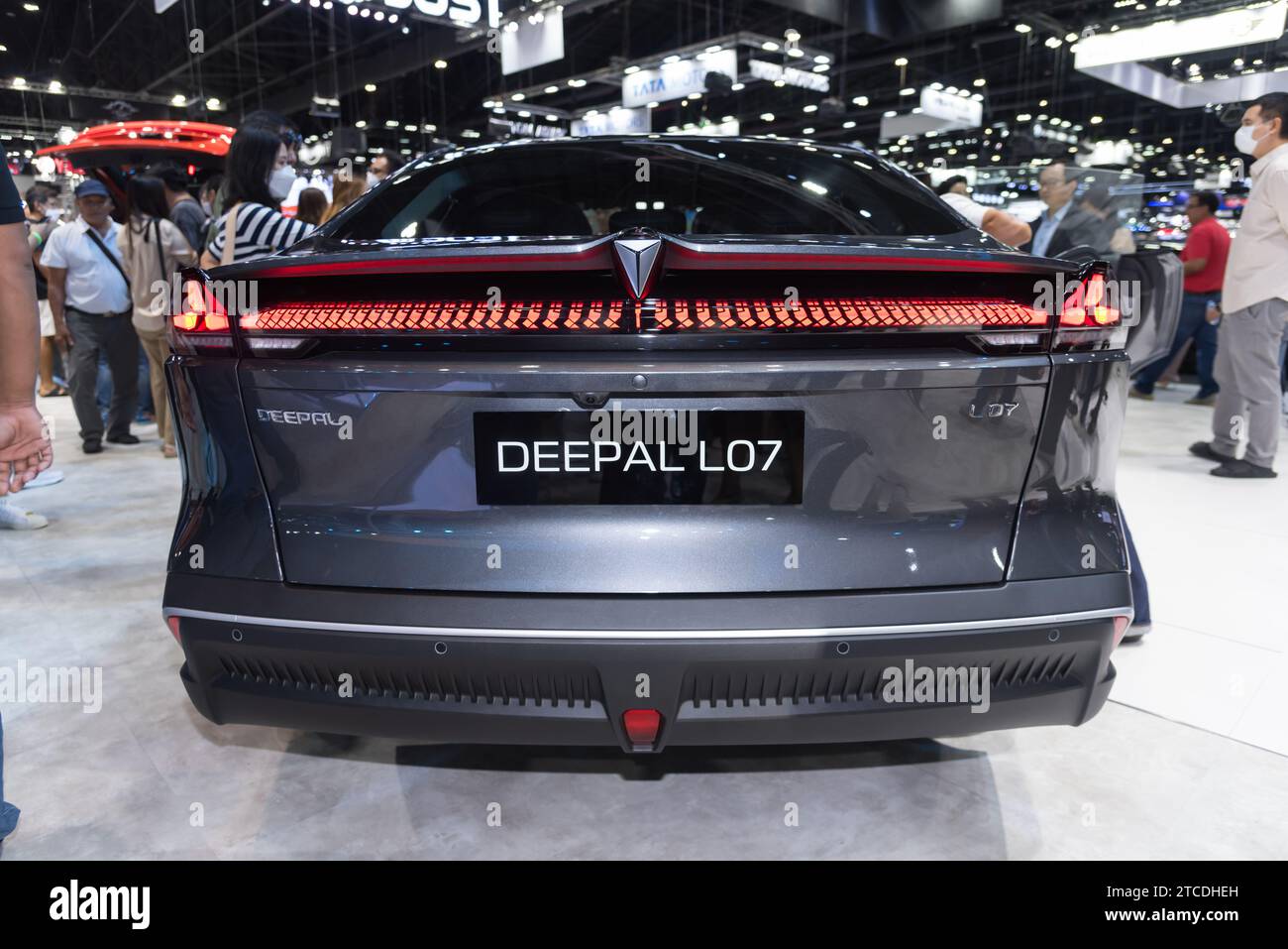 Bangkok, Thailand - 6. Dezember 2023: Komplette Karosserie der Deepal ...