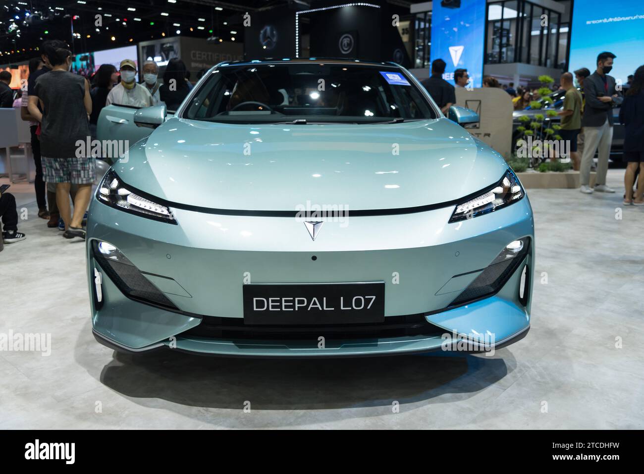 Bangkok, Thailand - 6. Dezember 2023: Komplette Karosserie der Deepal ...