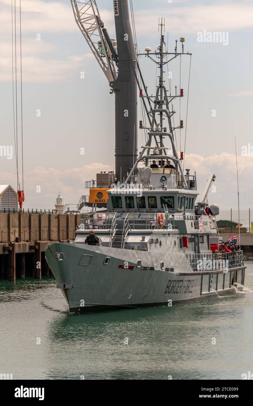 Eintreffende Migranten, Hafen von Dover, Kent, Großbritannien. Juni ...