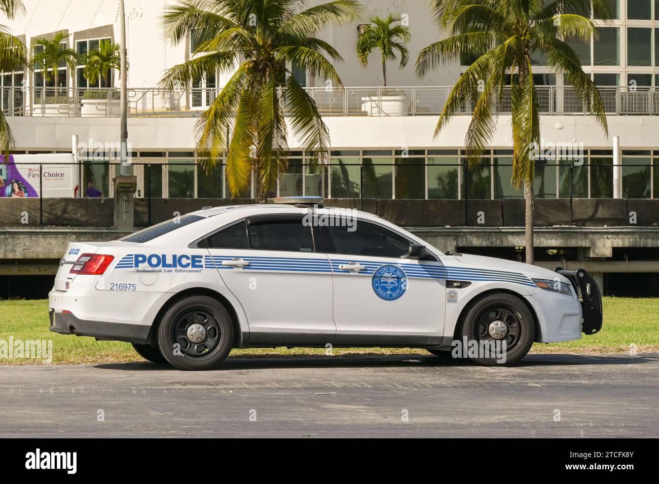 Miami, Florida, USA - 5. Dezember 2023: Polizeipatrouillenwagen ...