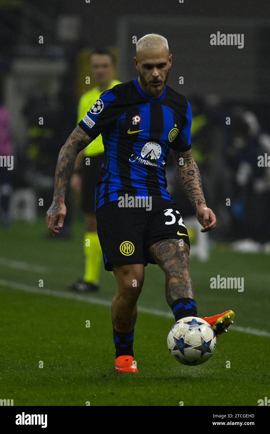 Mailand, Italien. Dezember 2023. Federico Dimarco von F.C. Inter am 6. Tag der UEFA Champions ...