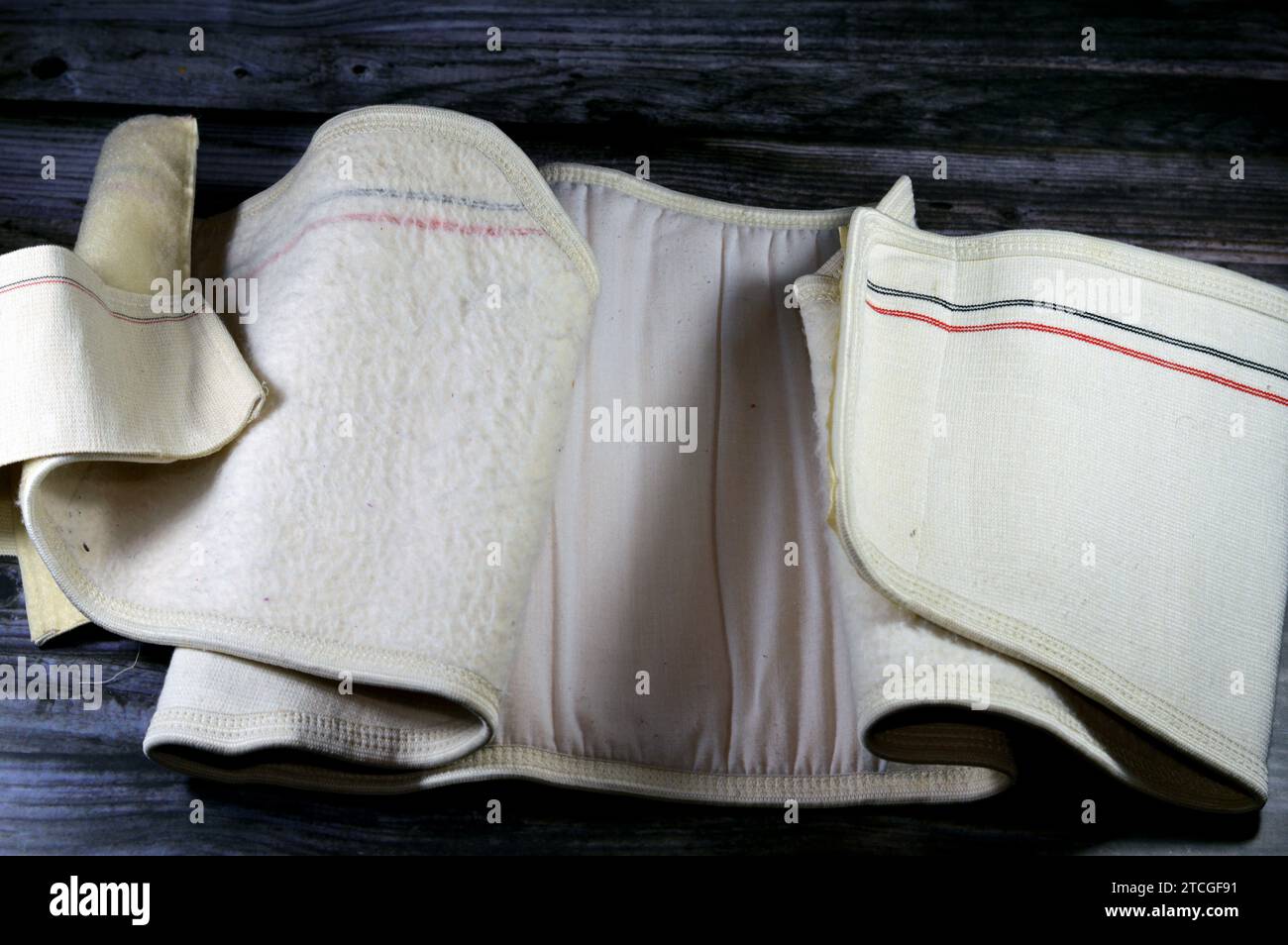 Skoliose korsett -Fotos und -Bildmaterial in hoher Auflösung – Alamy