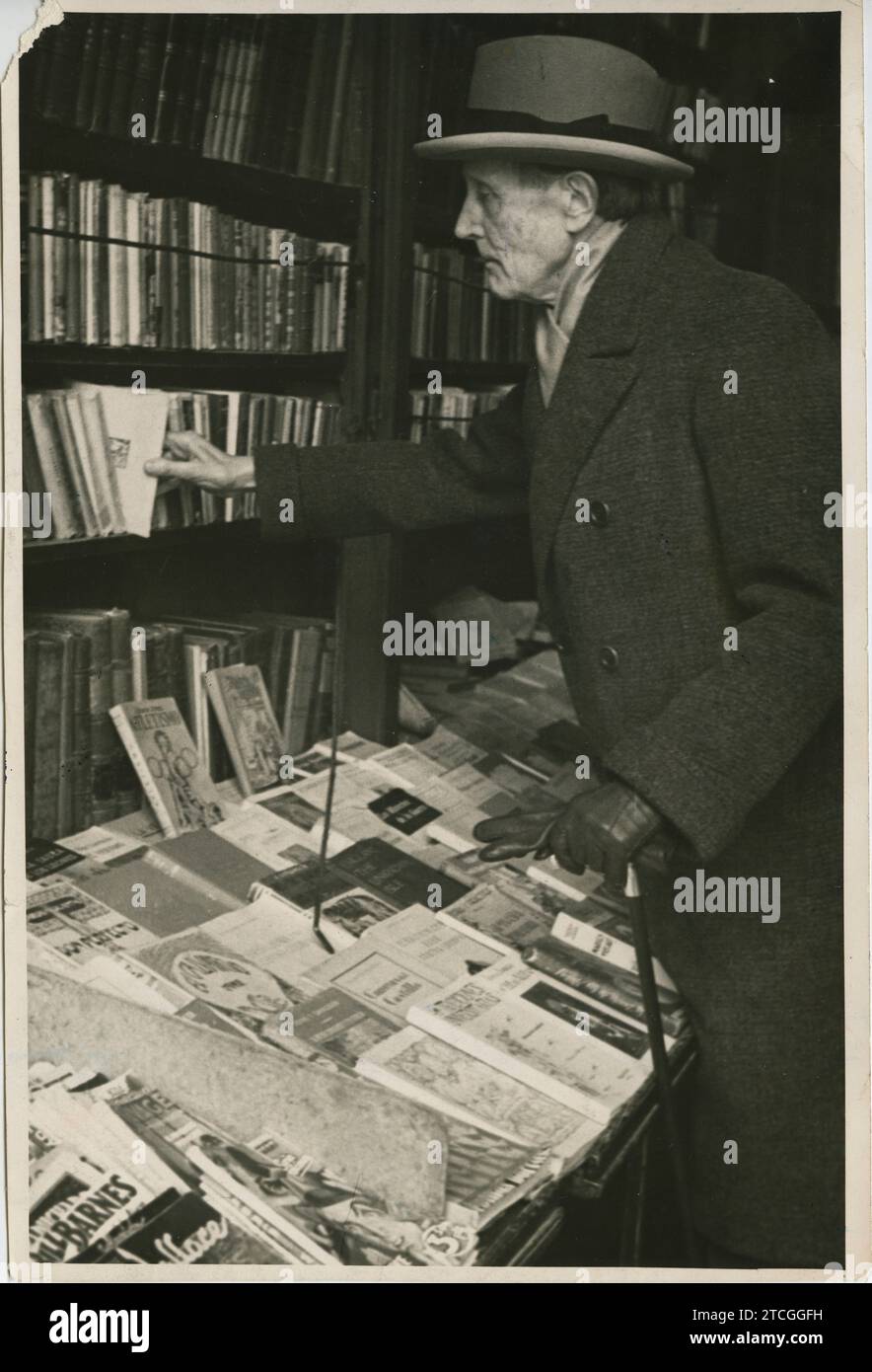 Jose martinez ruiz azorin -Fotos und -Bildmaterial in hoher Auflösung ...