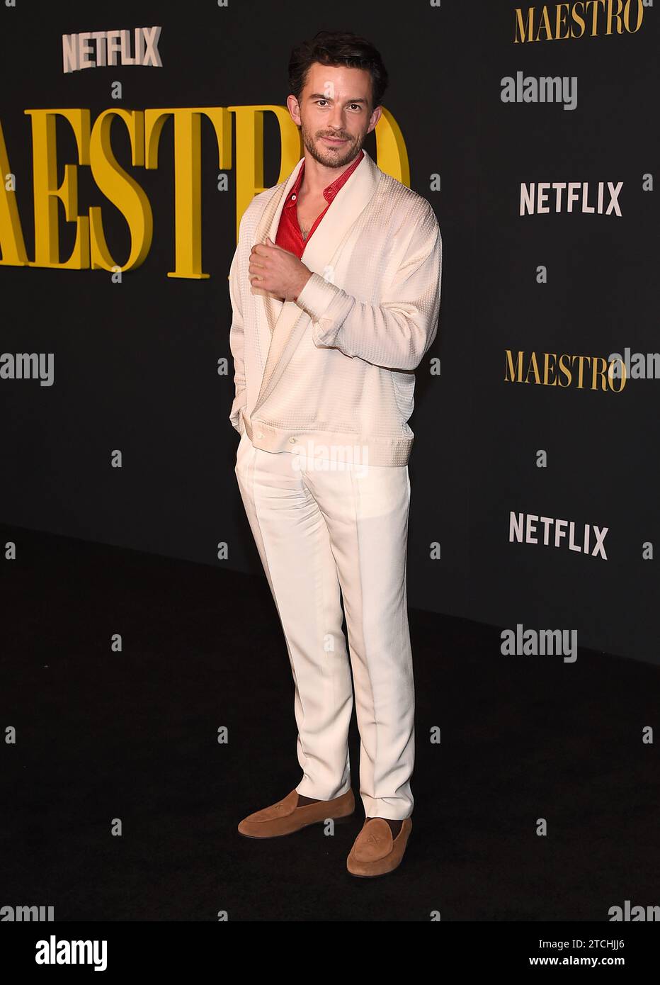 Jonathan Bailey kam am 12. Dezember 2023 in Beverly Hills, CA, zur ...